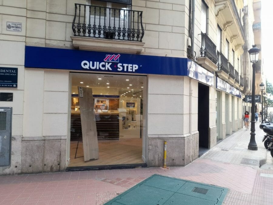 Ventajas de visitar a un distribuidor oficial Quick Step